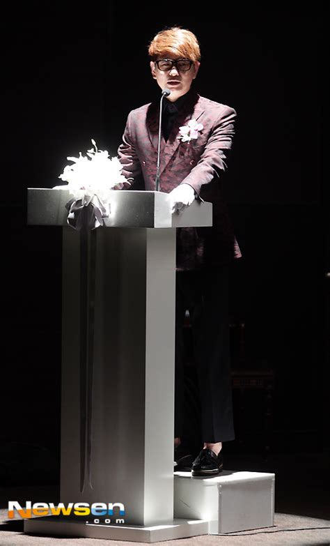 포토엔 개그맨 박성호 ＇복현규 결혼식 사회 맡았어요~＇ 손에 잡히는 뉴스 눈에 보이는 뉴스 뉴스엔