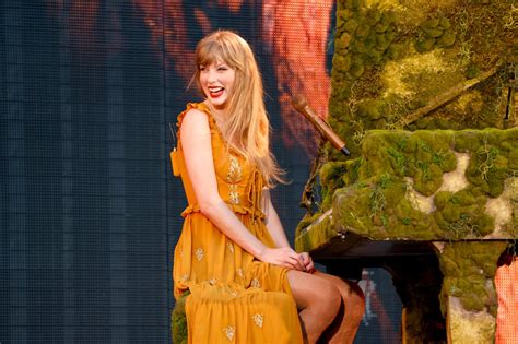 Taylor Swifts ‘eras Tour Every ‘errors Tour Moment Us Weekly