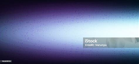 미래 배경 디지털 첨단기술 및 통신 개념 디자인 넣어 벡터 일러스트 레이 션의 무료 공간에 대 한 텍스트에 회로 마이크로칩 기술에 속도 보라색 빛 개념에 대한 스톡 벡터