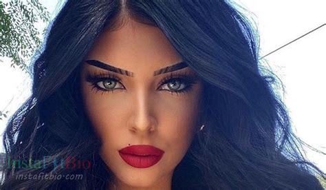 Taylor Chambers Instafitbio Models Biography