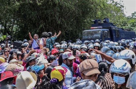 ජාතික ජන බලවේගය සමගි ජන බලවේගය පරදවන බව ජනමත සමීක්ෂණයක් කියයි • Sri Lanka Brief