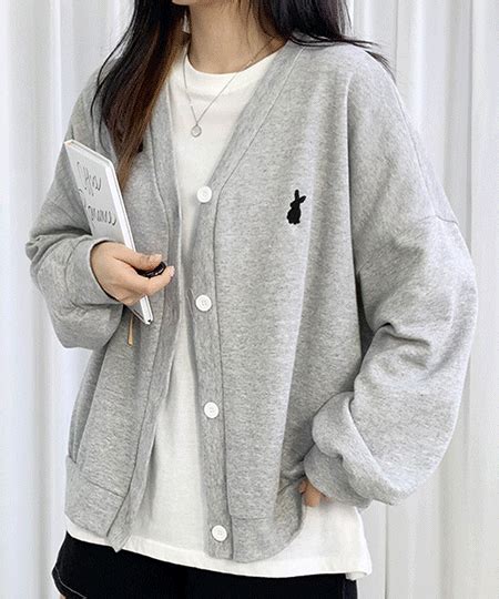 버니 자수 가디건 ️단독상품 🚀당일발송 오버핏가디건 가을가디건 가을아우터 학생아우터 귀여운가디건 면가디건 교복템 교복가디건 교복아우터 학생가디건 오버핏 루즈핏 에이블리