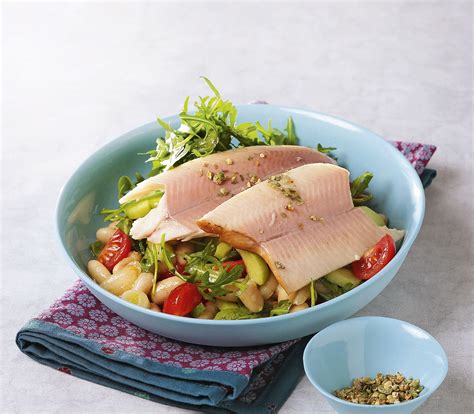 Warme Räucherforelle Auf Salat Rezept Geräucherte Forelle Leckere