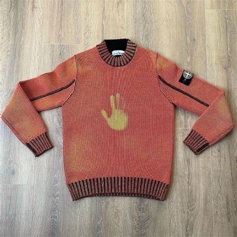 Archive Ultra Magazine Свитер Stone Island из коллекции осень зима 2017 который меняет цвет от