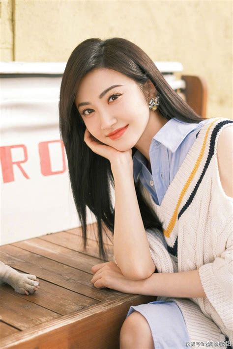 景甜：有阳光的照耀甜甜更美啦 搜狐大视野 搜狐新闻