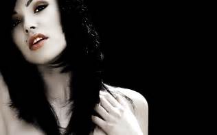 Vikki Blows Computer Wallpaper