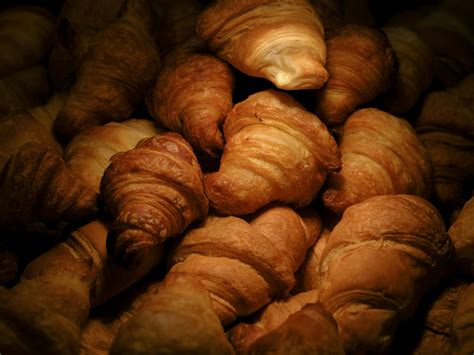 A Pile Of Brown Objects Photo Free Brown Image On Unsplash