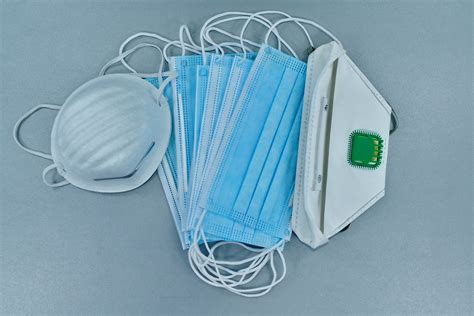 무료 사진 코로나 바이러스 코로나 19 얼굴 마스크 위생 마스크 보호 Sars Cov 2 장비 플라스틱 액세서리