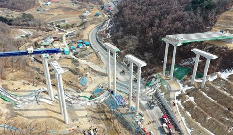 속보 안성고속도로 붕괴 사고 마지막 매몰자 발견 사망 4명으로 늘어 파이낸셜뉴스