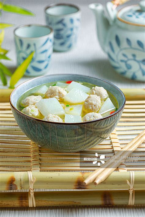丸子白萝卜汤