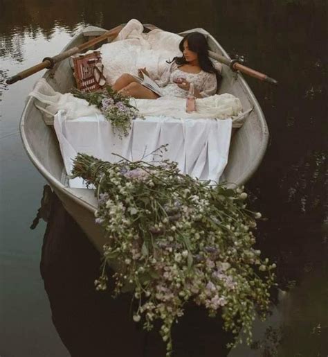 Wood Boat Pictures Boat Photoshoot Poses Romantic Boat Photography