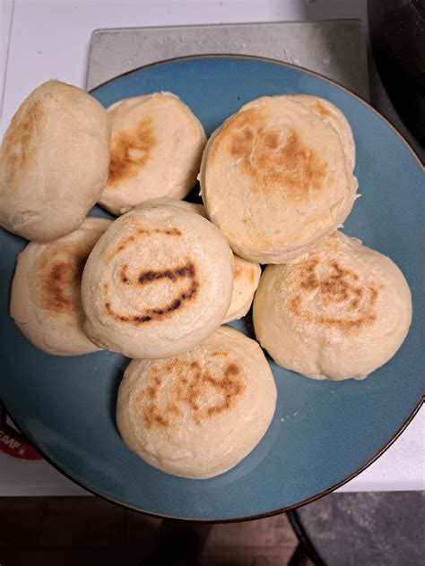 Theres A G On One Of My Buns Rnotinteresting