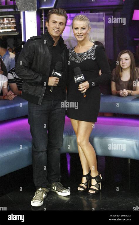Julianne Hough And Kenny Wormald Dancing With The Stars
