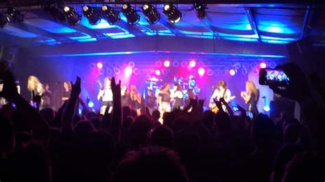 Steel Panther Concert Flashing