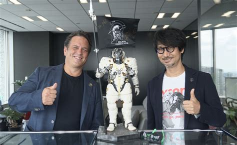 Phil Spencer Está En Japón Visitando A Hideo Kojima Generacion Xbox