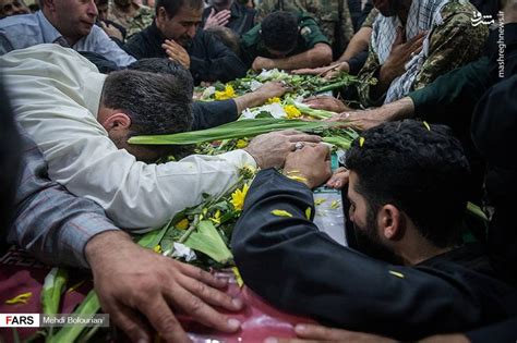 مشرق نیوز عکس تشییع پیکر شهید مدافع حرم ابراهیم خلیلی