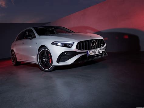 Mercedes Benz Class A Sedan V177 2023 35 Amg 4matic 7g Dct