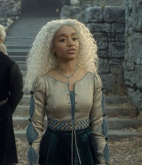 Laena Velaryon Looks Figurino Moda