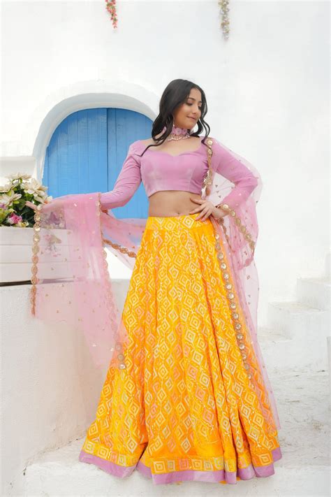 Lehenga Nehasika