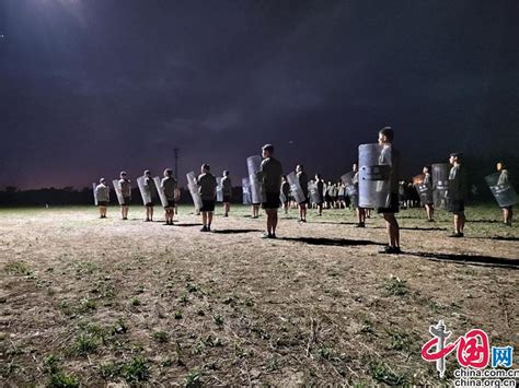 安徽颍州区人武部 依托照明系留无人机 助力民兵夜训
