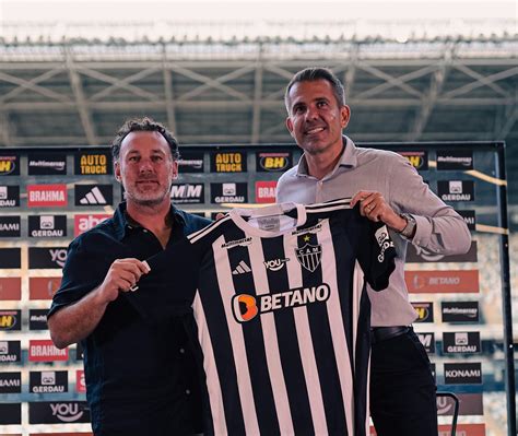 Gabriel Milito é Apresentado No Galo Jogar Com Paixão Clube Atlético Mineiro