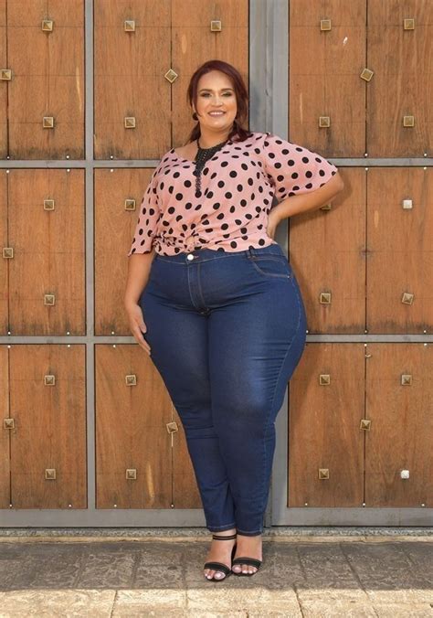 Pin On Queen Latifah Style Curvy Women Jeans Curvy Women Fashion Plus Size Fall Outfit