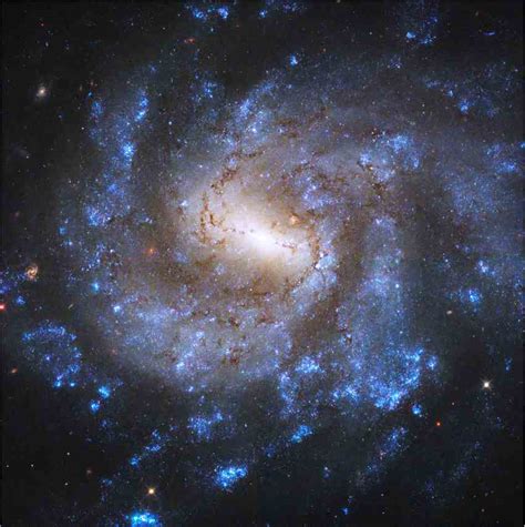 美国宇航局哈勃太空望远镜拍摄位于波江座 宇宙奥秘赢家娱乐
