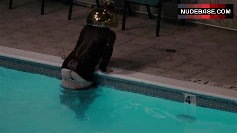 Anne Heche Nude Breasts Cedar Rapids Nudebase Com