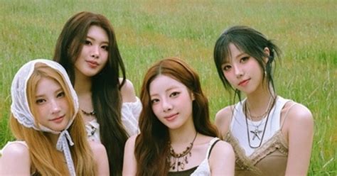 ‘마녀 벗은 퍼플키스 예쁜 치마 입고 ‘요정 변신 인터뷰