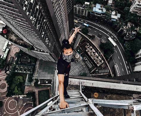 Popular Chinese Roofer Yongning Wu Dies After 62 Story Fall 2025