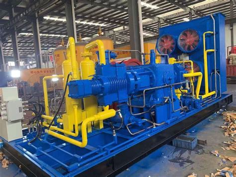 ปั๊มอัดก๊าซแรงดันสูงแบบลูกสูบสำหรับอุตสาหกรรมปิโตรเลียมและปิโตรเคมีในแหล่งน้ำมัน ชาวจีน