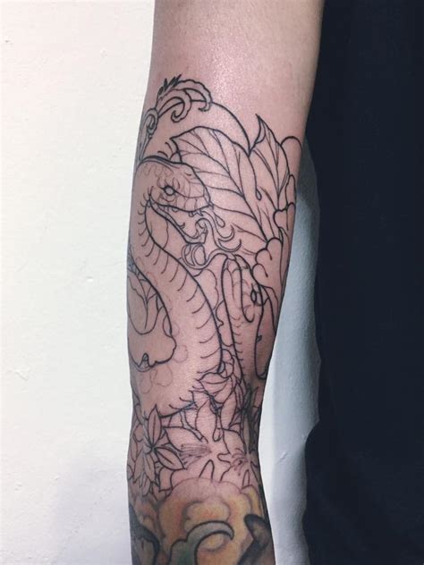 팔 뱀 타투 진행중 쥬드 Jota Tattoo 평택타투