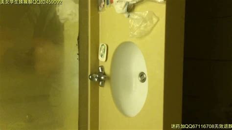 師範院校單純漂亮的小美女被學長男友帶到酒店洗澡時按著頭口爆又 Shared By 1g5gtpjr Pikpak