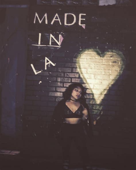 Dru Presta Seksowna Modelka Karlica Podbija Sieć Ma Tylko 101 Cm