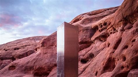 Monolithic And Distributed Product Strategies