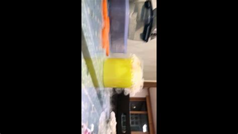 드라이 아이스가 이산화탄소로 변화는 상황 입니다 Youtube