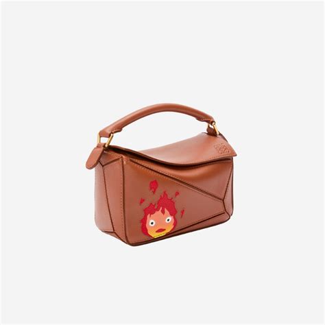 로에베 X 하울의 움직이는 성 캘시퍼 미니 퍼즐백 사틴 카프스킨 러스트 Loewe Kream