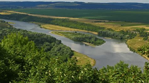 Топ 4 природних чудес України які варто побачити кожному Читайте на Ukr Net