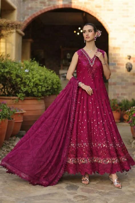Shop Zelina D6 A Fuchsia Suit By Saadia Asad Pakistanimoda
