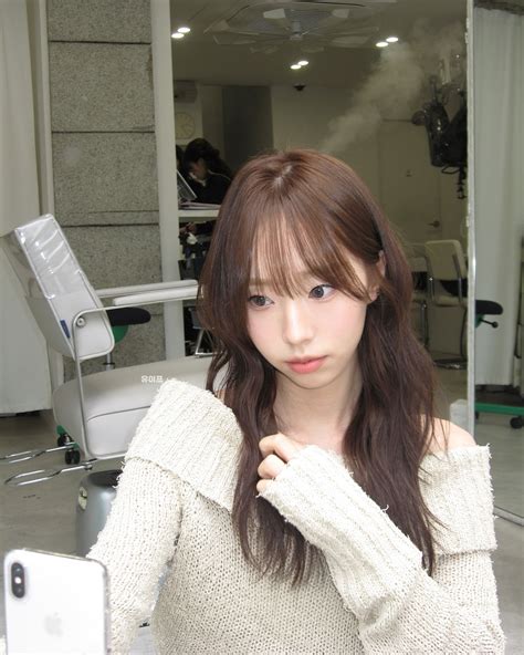 유이프 지현 허쉬펌 레이어드펌 웨딩염색 탈색없이염색 레인펌 탈색없이염색 유이프지현 자연광에서 더 이쁜 붉은기 삭제 코코베이지 컬러 러프하게 흐르는 물결라인