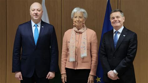 Членството на България в еврозоната беше фокус на срещата на премиера Желязков с председателите