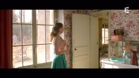 Nackte Léa Seydoux In Roses à Crédit