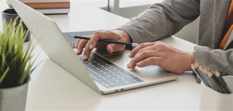 图片素材 计算机键盘 文本 手指 字体 钉 打字 笔记本电脑 技术 空格键 电子设备 触摸板 办公用品 个人电脑