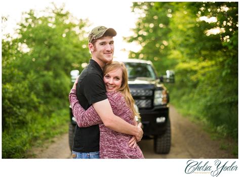 Chelsa Yoder Photography Lara And Dillon Engaged