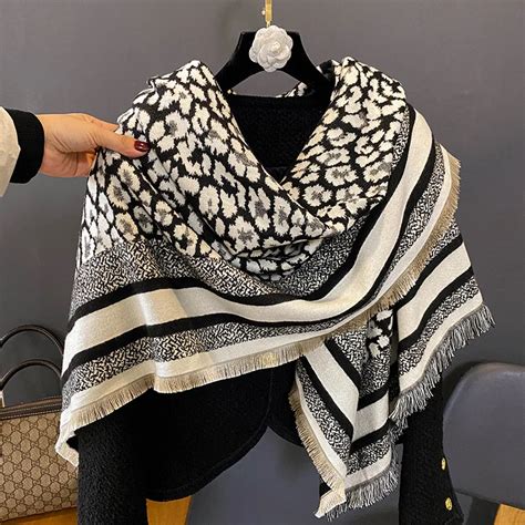 Bufanda 레오파드 프린트 두꺼운 캐시미어 스퀘어 스카프 겨울 파시미나 숄 랩 담요 디자이너 여행 스톨 2022 Aliexpress