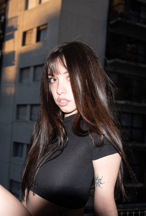 Six Sex Entrevistamos a la cantante argentina que apuesta por el ravetón