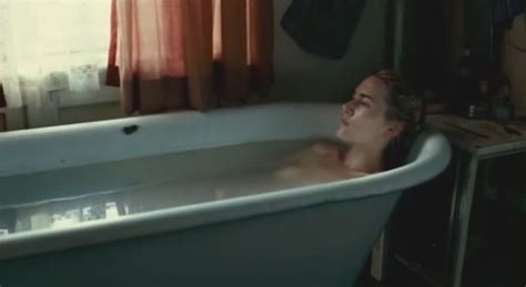 Kate In The Reader Kate Winslet Image 4096665 Fanpop