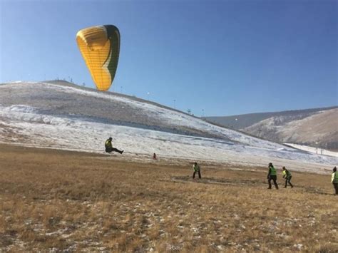 Нисгэгчгүй нисэх төхөөрөмжийн дадлага сургууль хийлээ