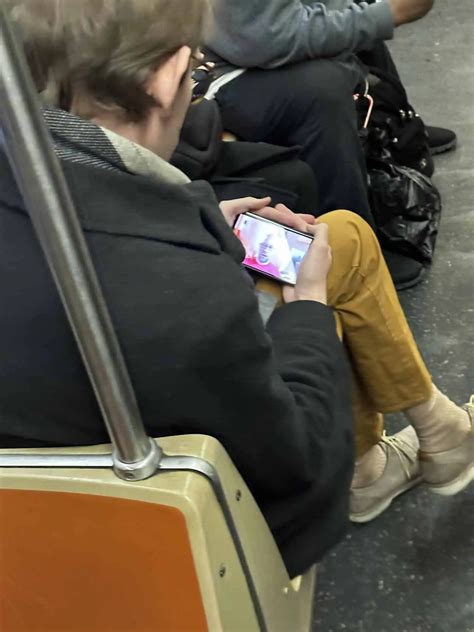An Alleged Google Pixel Fold Has Been Seen In Public