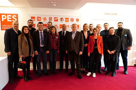 Отстранени от БСП социалисти водени от Петър Витанов се срещнах